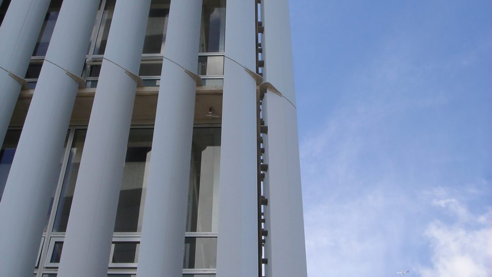 Sun louvers providing patio shade & patio cover in Houston, Texas